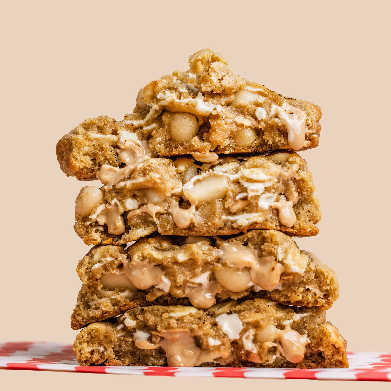 MACADAMIA WHITE CHOC – SWEET SPLITS